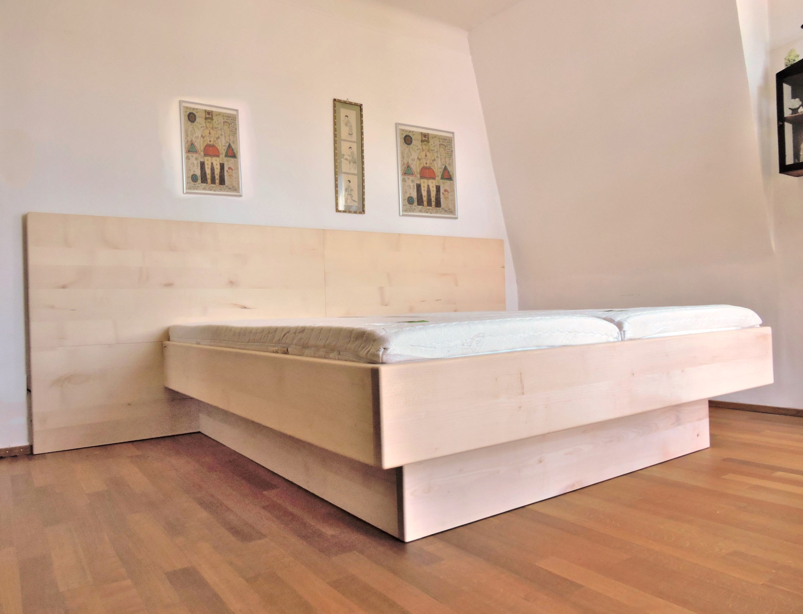 Massivholzbetten aus Eigenproduktion